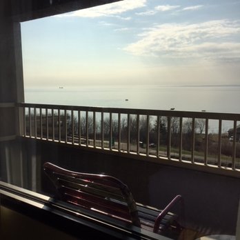 EDGEWATER HOTEL AND WATERPARK - Updated December 2025 - 162 Photos ...