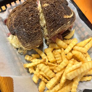 TC’S DINER - Updated September 2025 - 1717 N T St, Pensacola, Florida ...