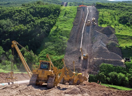 FABICK CAT - Updated December 2025 - 16 Photos - 2818 Mid Valley Dr, De ...