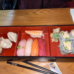 KIRAKU SUSHI & RAMEN - Updated October 2025 - 750 Photos & 353 Reviews ...