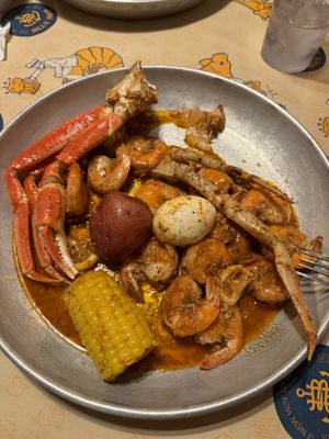 BLUE HOOK CAJUN SEAFOOD & BAR - Updated December 2025 - 68 Photos & 140 ...