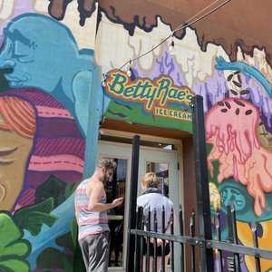 BETTY RAE’S ICE CREAM - 375 Photos & 258 Reviews - 412 Delaware St ...