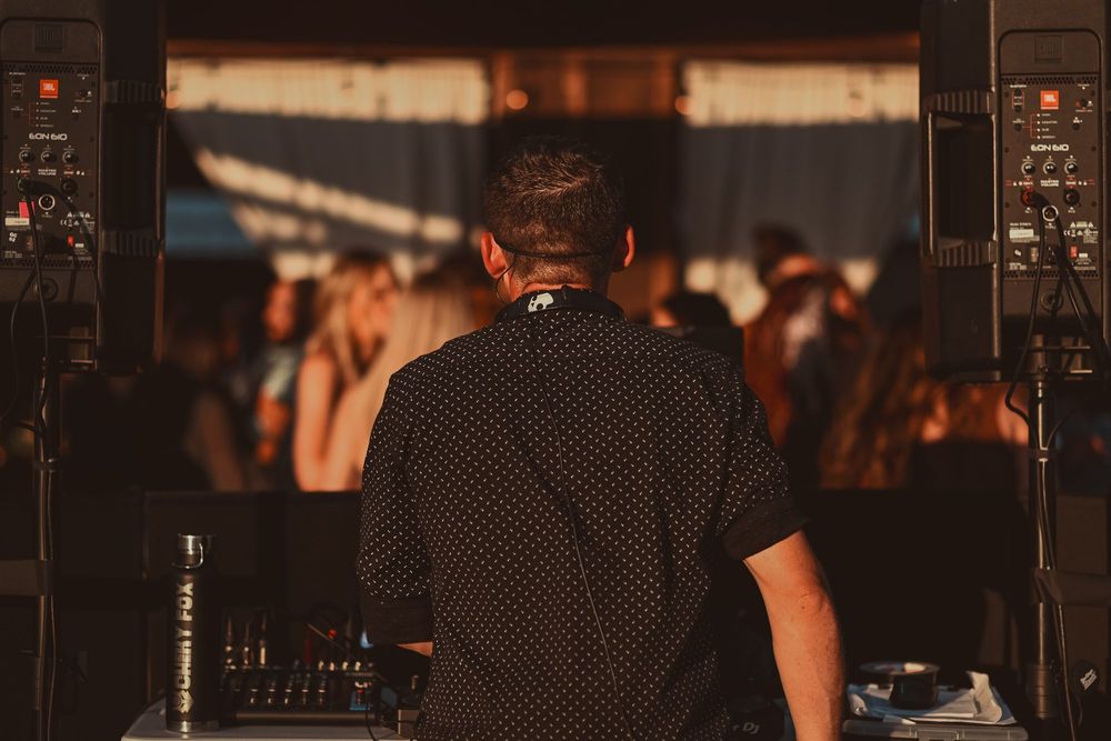 CHEEKY FOX ENTERTAINMENT - Updated December 2024 - Request a Quote - 12 ...