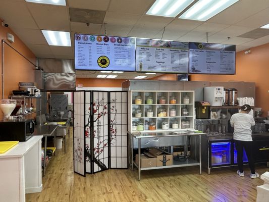 LE DONUTS & COFFEE - Updated November 2025 - 10 Photos & 11 Reviews - 9430 E State Rte 350 ...