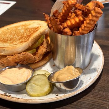 RED COW ROCHESTER - Updated July 2024 - 136 Photos & 109 Reviews - 217 ...