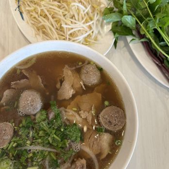PHO NGON - Updated July 2025 - 289 Photos & 237 Reviews - 10782 ...