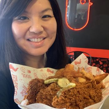 THE RED CHICKZ - Updated March 2025 - 726 Photos & 675 Reviews - 557 S ...