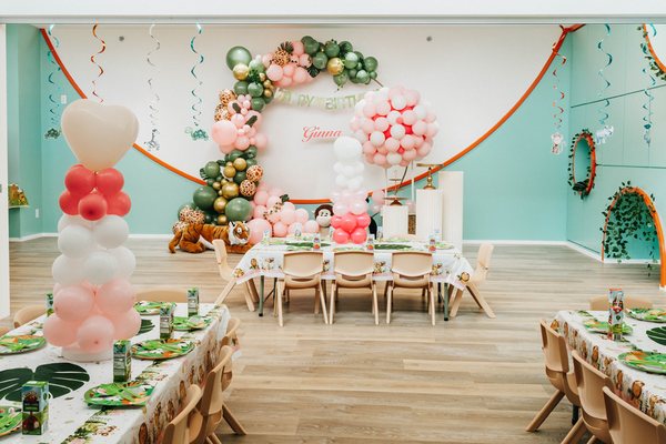 FUNZY PLAY FAMILY CLUB - Updated July 2025 - 87 Photos & 27 Reviews ...