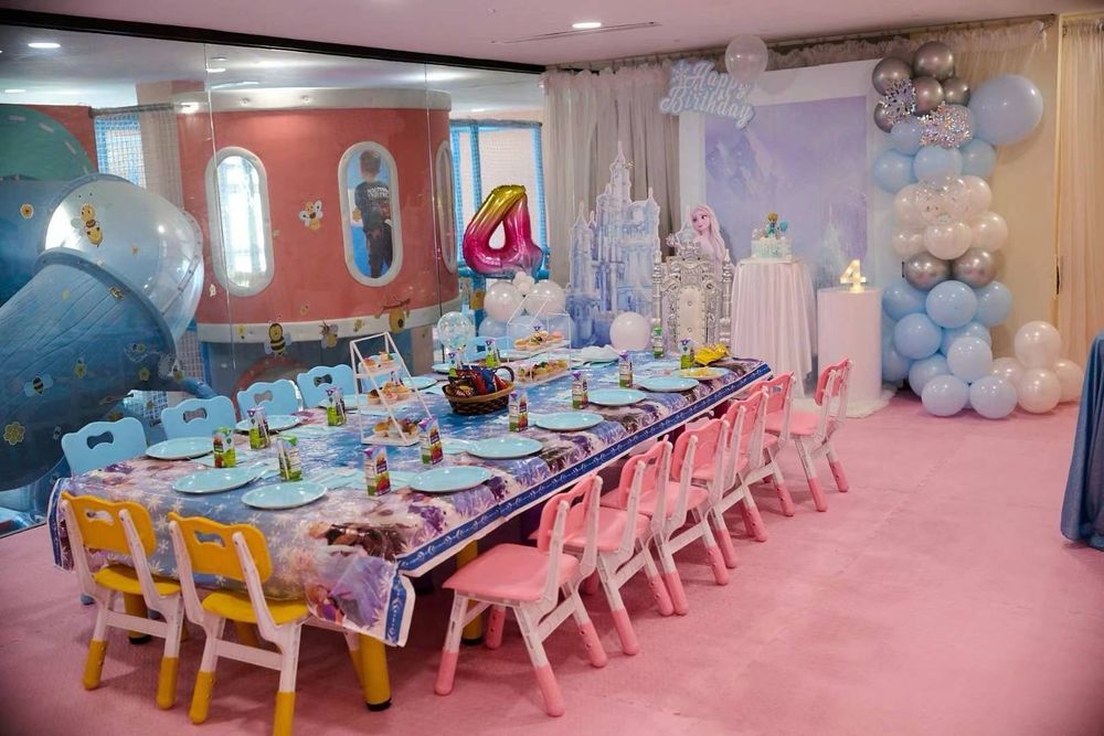 HAPPY BEES INDOOR PLAYGROUND - Updated August 2025 - 15 Photos - 31-18 ...