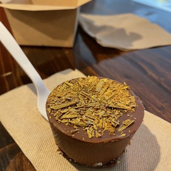 ALASKA CAKE STUDIO - Updated August 2024 - 155 Photos & 130 Reviews ...