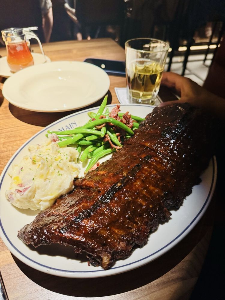 131 MAIN - Updated January 2026 - 106 Photos & 86 Reviews - 6608 ...