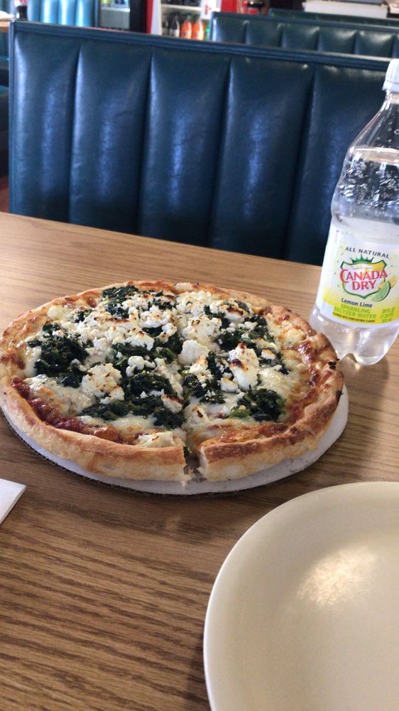 COLCHESTER PIZZA RESTAURANT - 12 Photos & 24 Reviews - Pizza - 59 ...