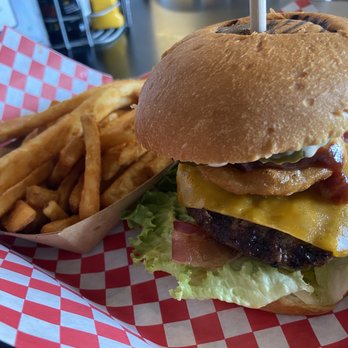 BURLY BURGER - Updated May 2025 - 213 Photos & 388 Reviews - 2572 E ...