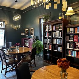 DAFFODIL ROMANTASY BOOKS AND GIFTS - Updated March 2025 - 22 Photos - 474 Willamette St, Eugene ...