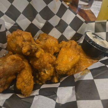 M8 BEER - Updated January 2026 - 71 Photos & 30 Reviews - 1399 S Sharp ...