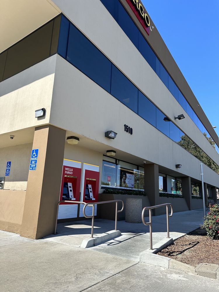 WELLS FARGO BANK - Updated August 2025 - 35 Reviews - 1510 Arden Way ...
