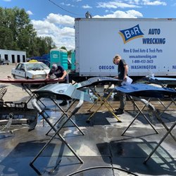 B&R AUTO WRECKING - 33 Photos & 108 Reviews - 20011 Meridian Ave E ...