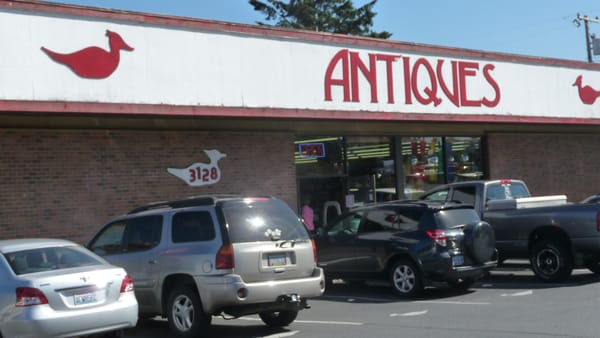 LITTLE ANTIQUE MALL - 13 Photos & 30 Reviews - Antiques - 3128 NE Hwy ...