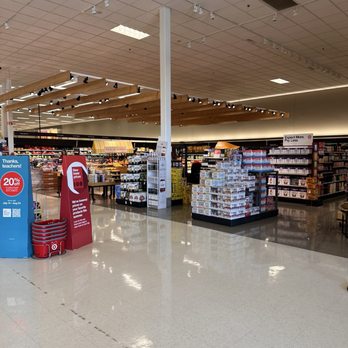 TARGET - Updated December 2025 - 47 Photos & 39 Reviews - 1525 Market ...