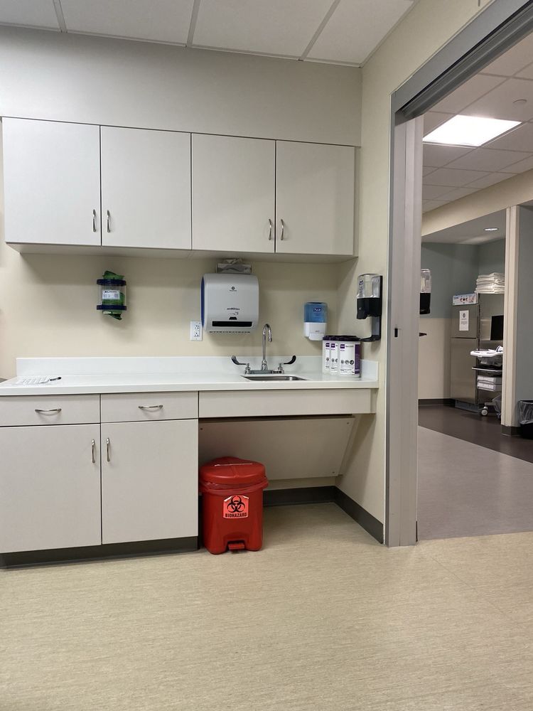 MERCY EMERGENCY ROOM - Updated December 2025 - 4600 Mercy ln ...