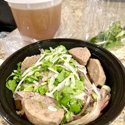 THE PHO CABIN - 199 Photos & 146 Reviews - Vietnamese - 200 State St ...