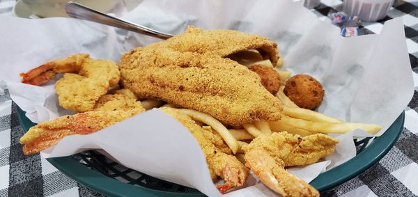 FLYING FISH - 282 Photos & 251 Reviews - 109A NW 2nd St, Bentonville ...