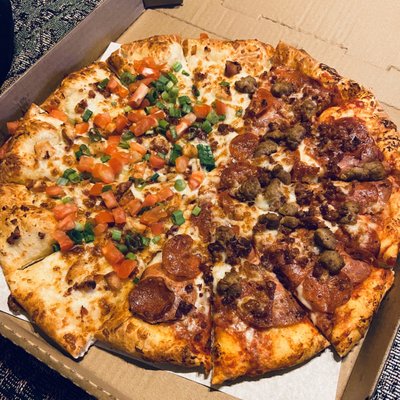 NEIGHBORS PIZZA - 61 Photos & 126 Reviews - 1957 McGowan Pkwy ...