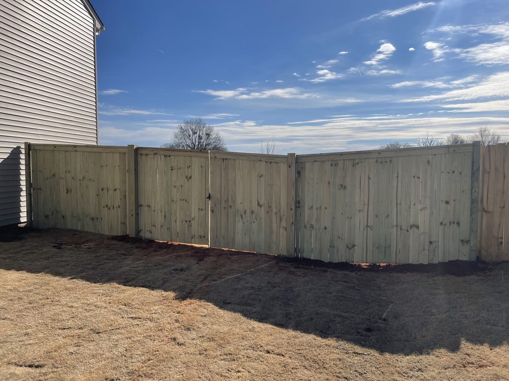 DEAD CARPENTER FENCE - Updated July 2024 - Request a Quote - Chesnee ...