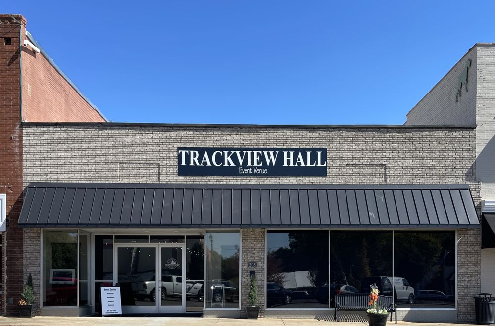TRACKVIEW HALL - Updated October 2025 - 205 S Battleground Ave, Kings ...