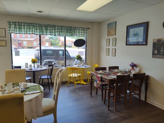 CREST HILL TEA ROOM - Updated December 2025 - 22 Photos - 338 N ...