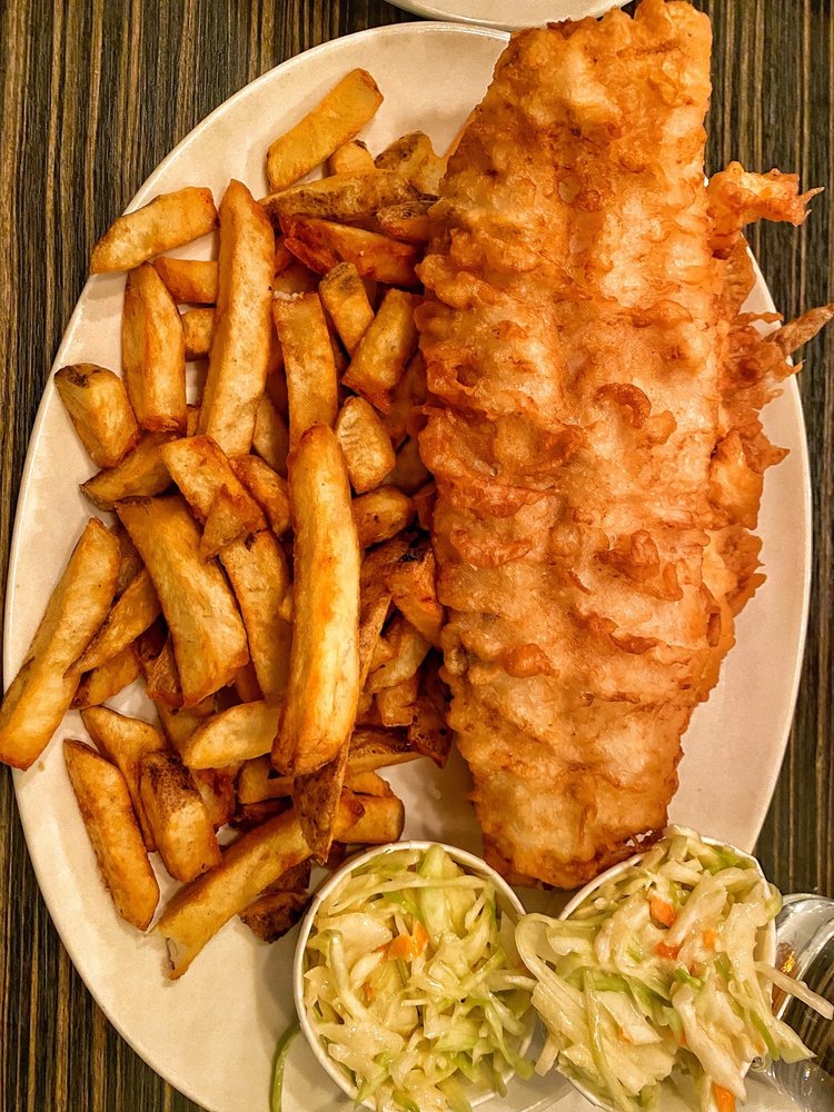 FISH AND SIPS - 57 Photos & 42 Reviews - Fish & Chips - 206 Hurontario ...