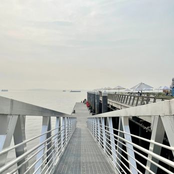 PIER 62 - Updated July 2025 - 88 Photos & 23 Reviews - 1951 Alaskan Way ...