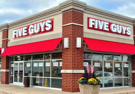 FIVE GUYS - Updated January 2026 - 21 Photos - 17852 Halsted St ...
