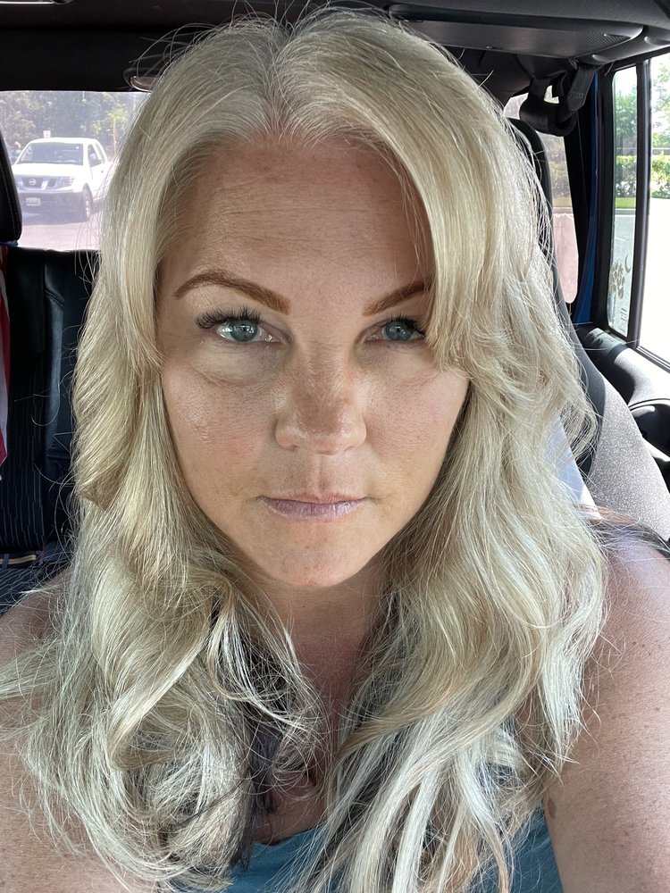 BLONDEEZ A FULL SERVICE SALON - Updated December 2025 - 11 Reviews ...