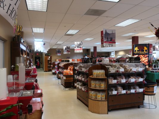 FISHER NUTS STORE - 129 Photos & 31 Reviews - Candy Stores - 1701 N ...