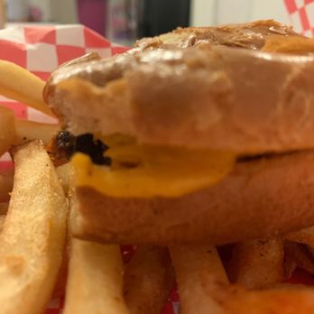 MUGSY DOGS - 184 Photos & 303 Reviews - 3160 E Queen Creek Rd, Higley ...