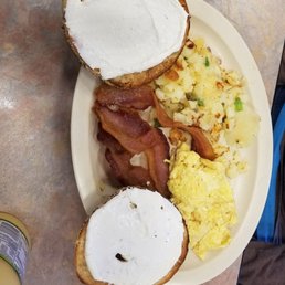 DINK’S DELI & BAGEL BAKERY - Updated October 2025 - 170 Photos & 436 ...