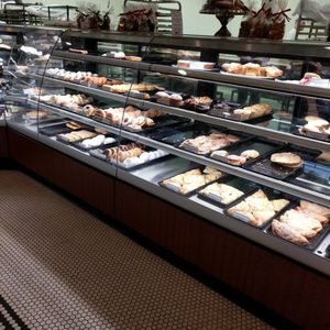 DON PANCHOS BAKERY - 15 Photos - Bakeries - 140 Cesar Chavez St, Saint ...