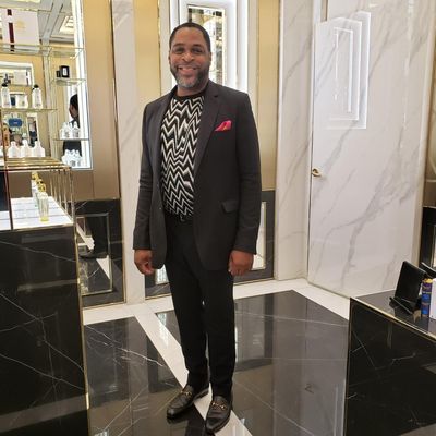 RED CARPET TAILOR - PRESTON CENTER - Updated October 2024 - 134 Photos ...