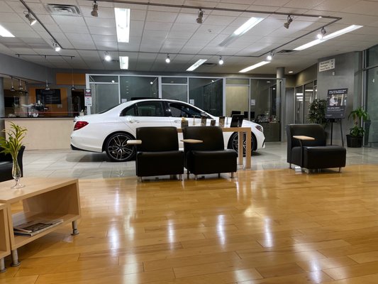 MERCEDES BENZ OF AUSTIN - Updated December 2024 - 136 Photos & 342 ...