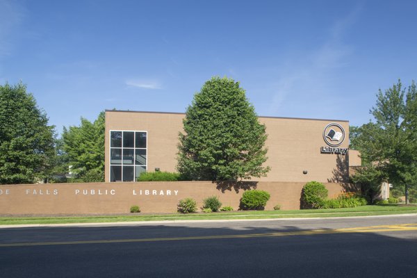 STOW-MUNROE FALLS PUBLIC LIBRARY - Updated February 2026 - 17 Photos - 3512 Darrow Rd, Stow ...