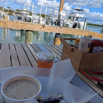 LITTLE JIM BAIT & TACKLE - 84 Photos & 70 Reviews - 601 N Cswy, Fort ...