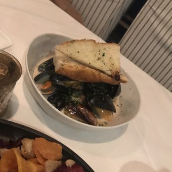 YEBO BEACH HAUS - 949 Photos & 372 Reviews - 56 E Andrews Dr Nw ...