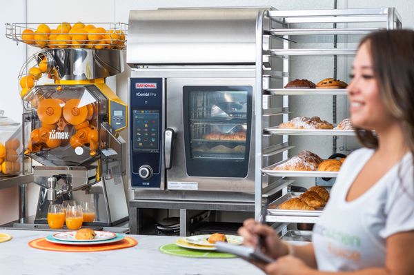 FANTASTIC KITCHEN - Updated December 2025 - 16 Photos - 211 Lathrop Way ...