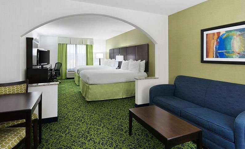 HOLIDAY INN EXPRESS & SUITES STROUDSBURG-POCONOS - 71 Photos & 70 ...