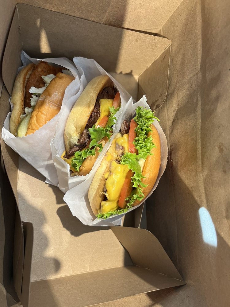 SHAKE SHACK - 9723 Federal Dr, Colorado Springs, Colorado - Burgers ...