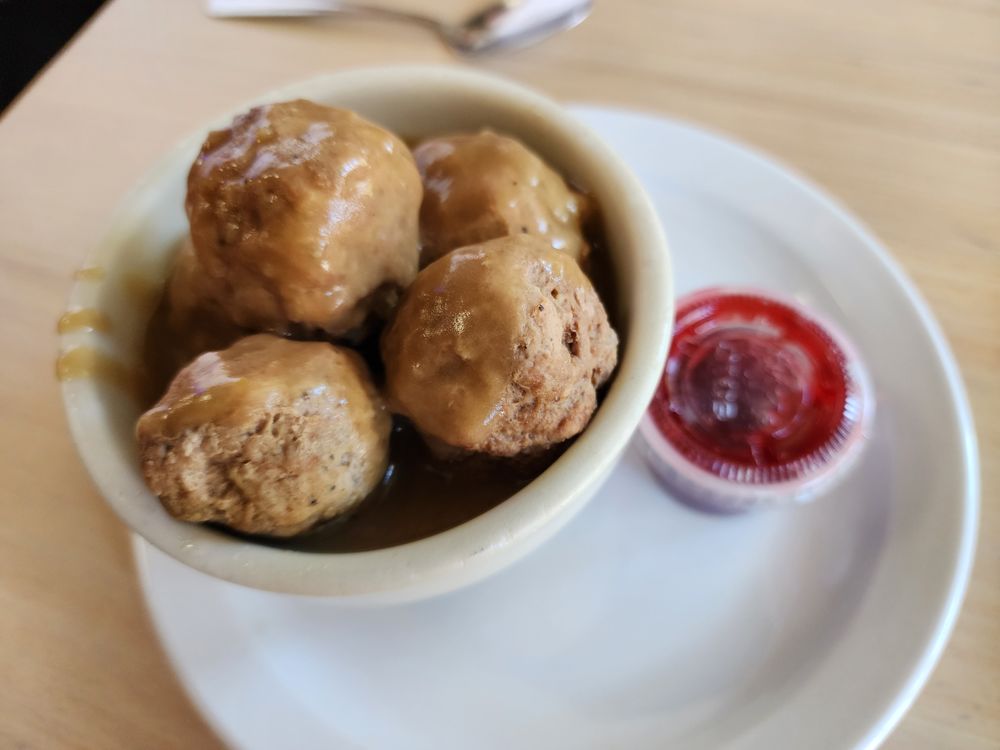 SVEA - Updated October 2025 - 246 Photos & 349 Reviews - 5236 N Clark ...