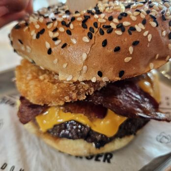 GORDON RAMSAY BURGER - Updated May 2025 - 297 Photos & 185 Reviews - 99 ...