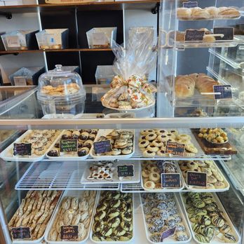 ITALIAN PRINCESS BAKERY & DELI - Updated January 2026 - 65 Photos & 40 ...