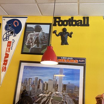 SKIP’S CHICAGO DOGS - Updated August 2024 - 202 Photos & 266 Reviews ...